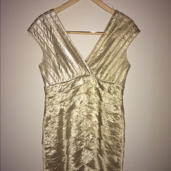 Cache | Dresses | Cache Cocktail Dress In Metallic Gold | Poshmark